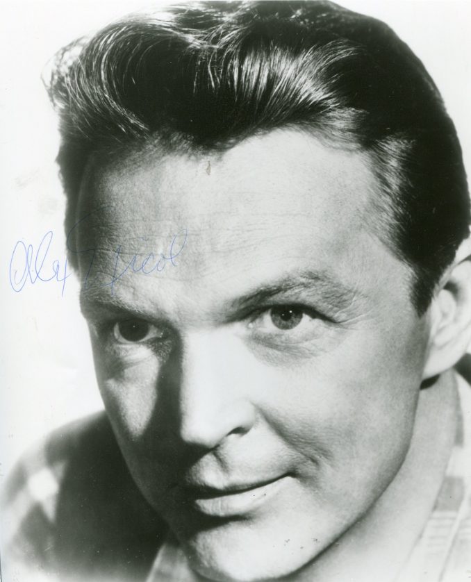 Alex NIcol - Liam Bluett