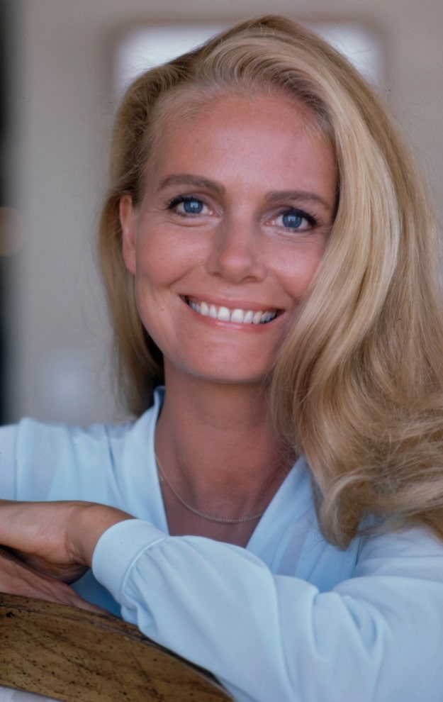 Sharon Acker – Movies & Autographed Portraits Through The Decades